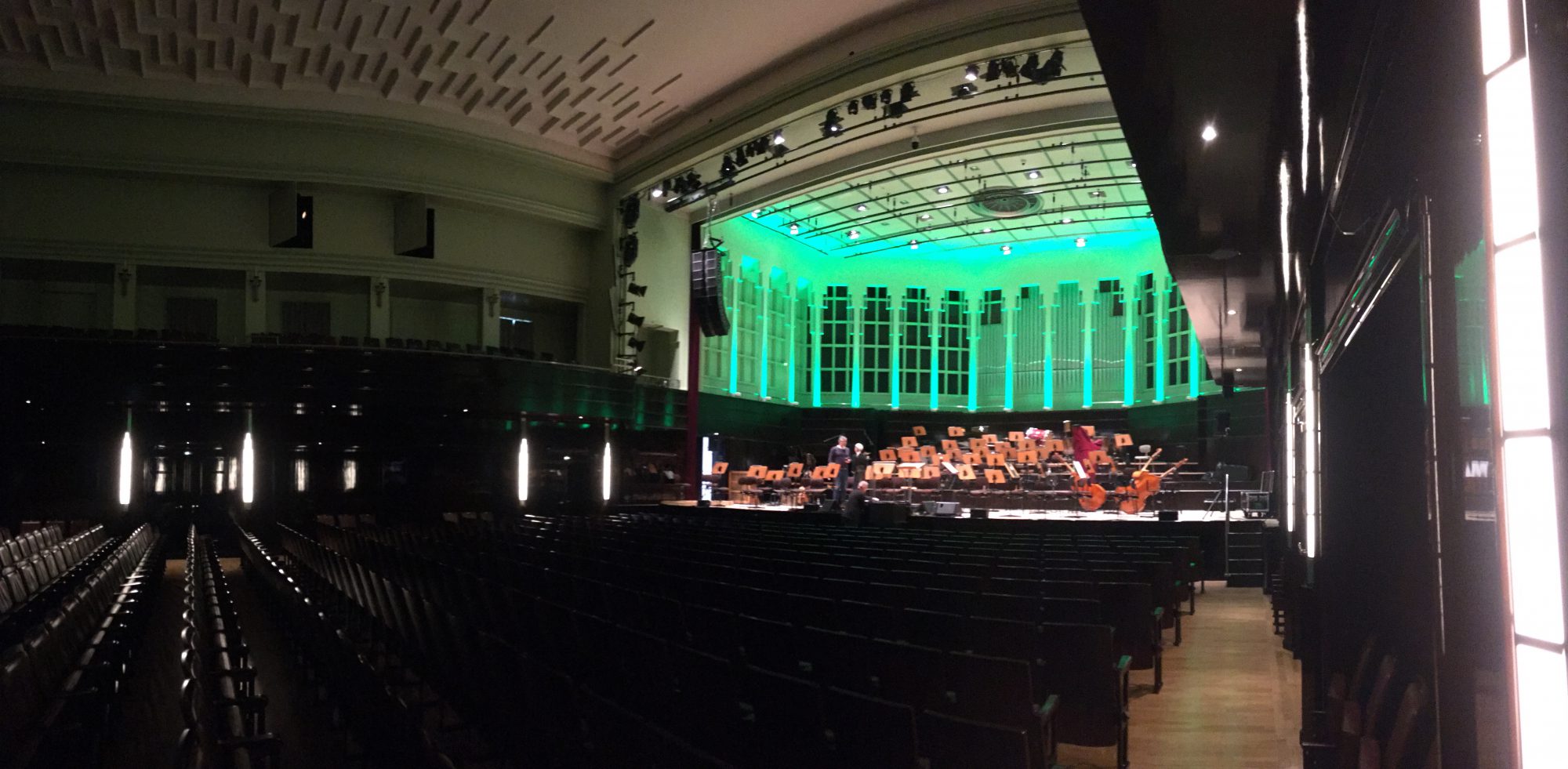 Bremer Philharmoniker / Nabil Shehata / Helen Schneider – Jo Ambros